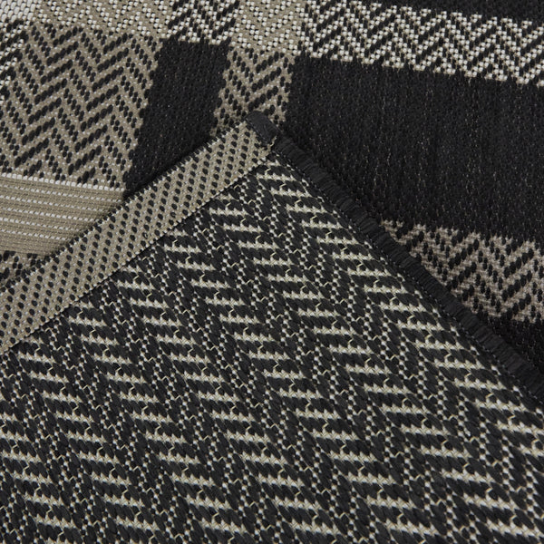 Hamish Classic Area Rug - Balta Rugs